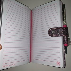 Victoria's Secret | Office | Nwt Victorias Secret Glitter Journal W Pen ...